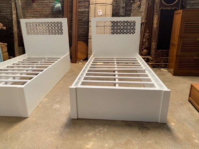 Dipan Minimalis Duco Putih Custom Jogja, Tempat Tidur Murah